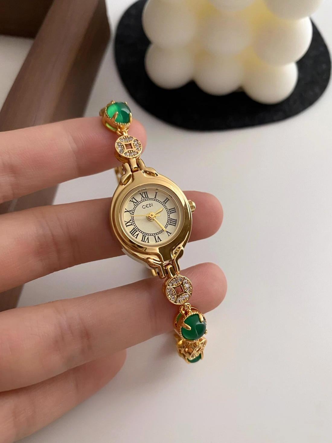 Milla Green Crystal Vintage Watch – Missophia