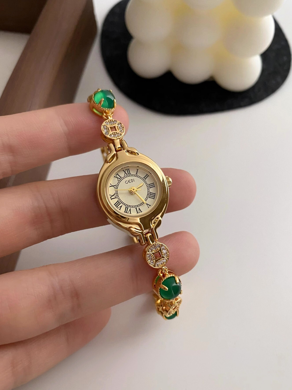 Milla Green Crystal Vintage Watch – Missophia