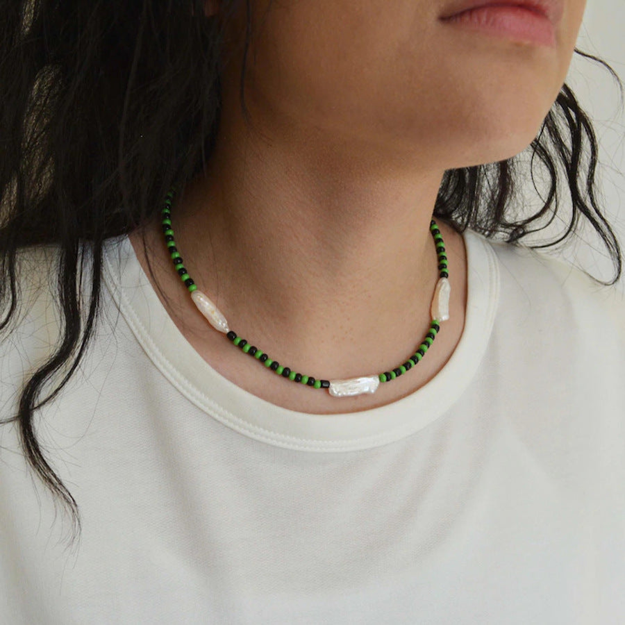 Audrey Asymmetrical Pearl Clavicle Chain – Missophia